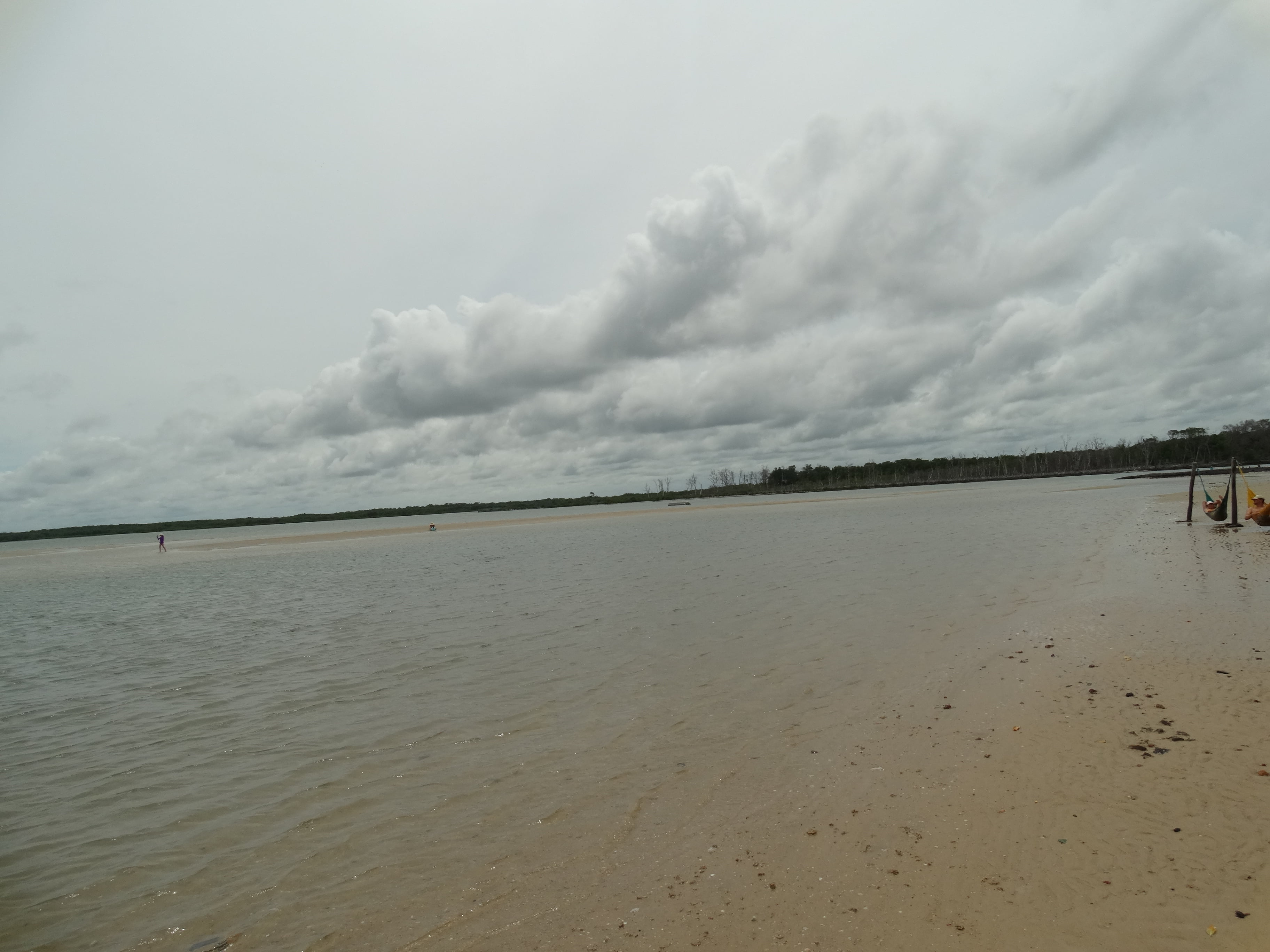 PRAIA DE MACAPÁ - vista parcial - Passeios.org