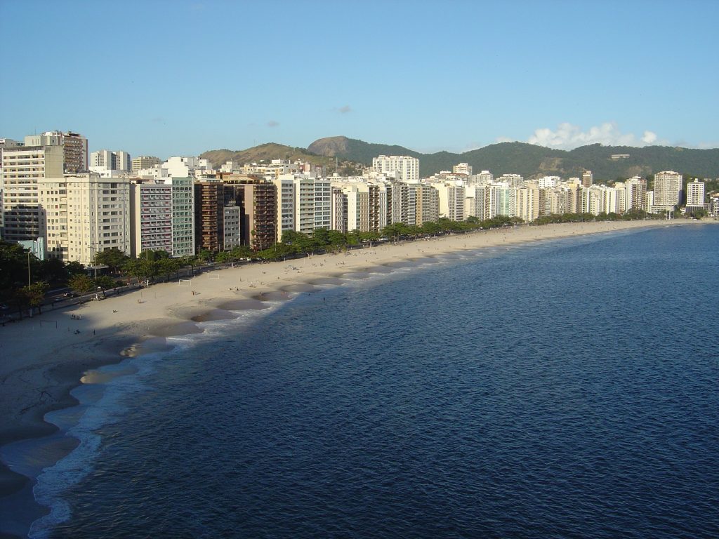 Praia de Icaraí (foto: https://pt.wikipedia.org/wiki/Praia_de_Icara%C3 ...