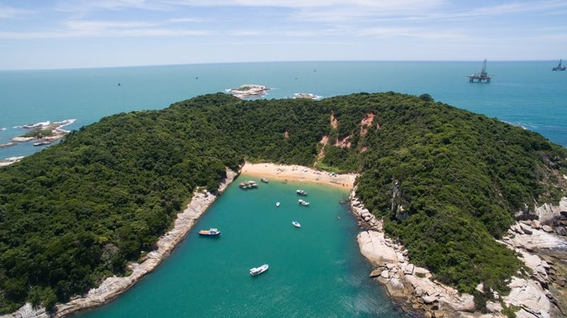 Praias em Macaé, a cidade do petróleo no litoral fluminense (foto ... Praias em Macaé, a cidade do petróleo no litoral fluminense (foto ...